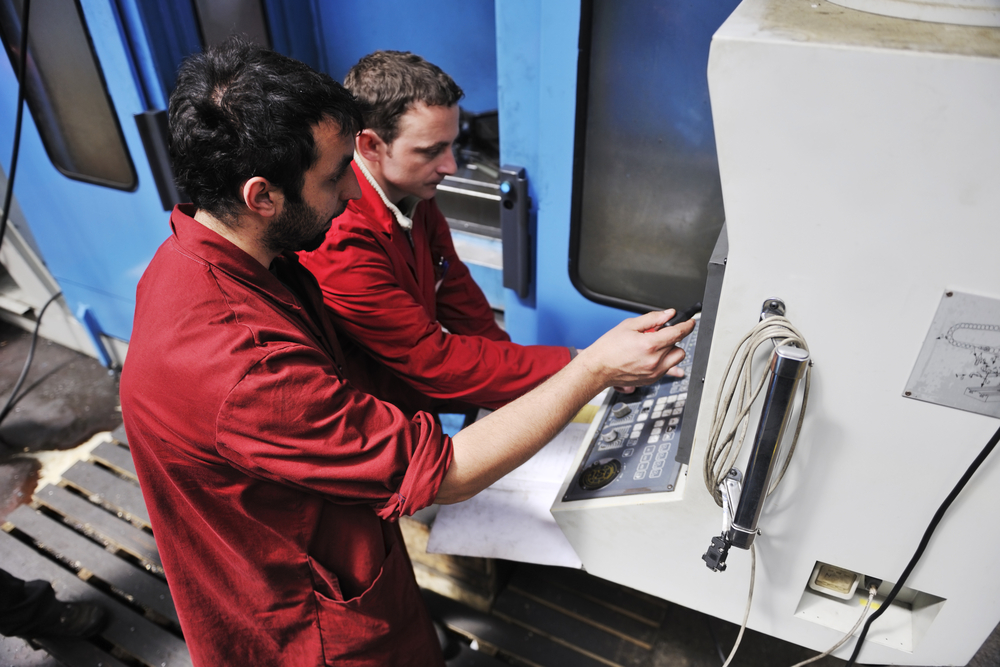 Manufacturing Training: How to Set Up a Successful Onboarding Training ...